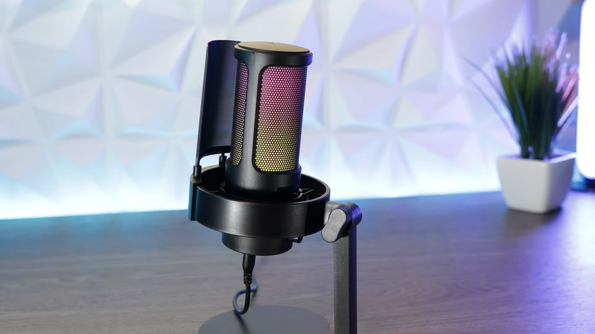 Review del Micrófono Fifine AmpliGame A8: Ideal para Creadores de Contenido - TecnoRed.org